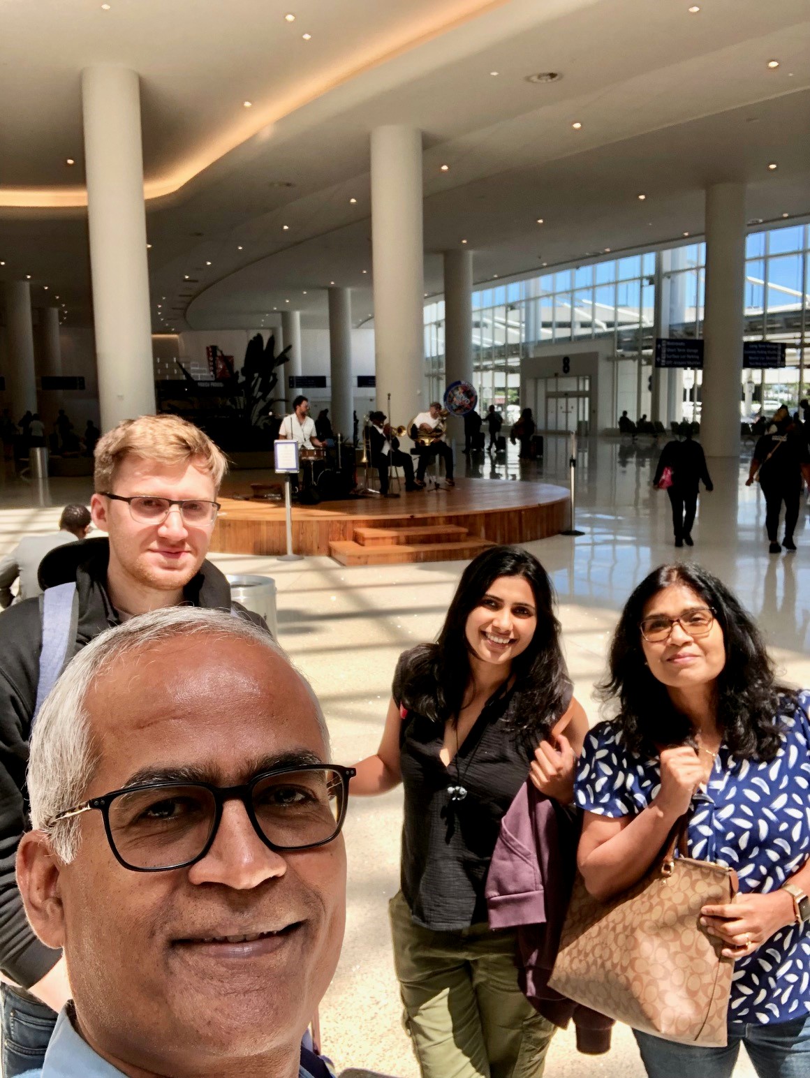 Swamynathan Lab Members Attend ARVO 2023 | Swamynathan Lab